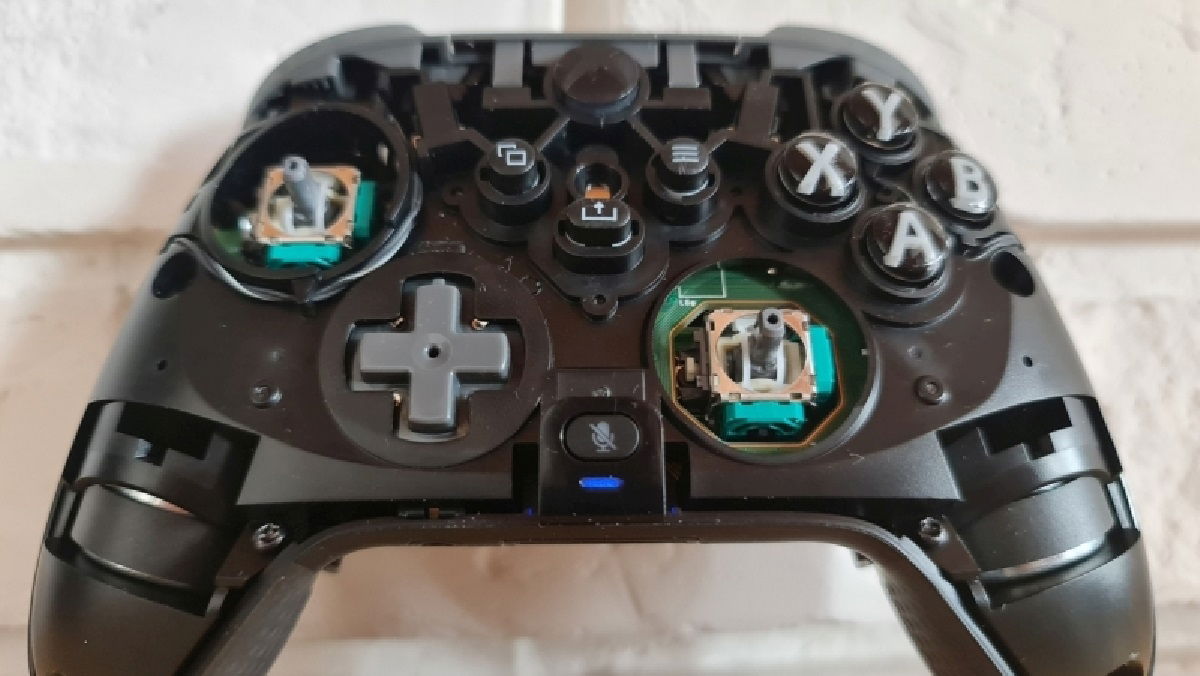 Cómo limpiar el mando de Xbox paso a paso